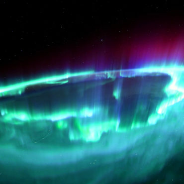 Astronaut Captures Light Show Above Earth from the ISS with a Dazzling ...