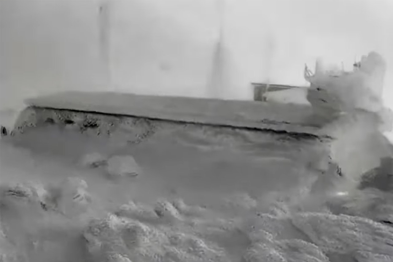 Mount Washington Observatory Cameras Capture Extreme 108°f Winds